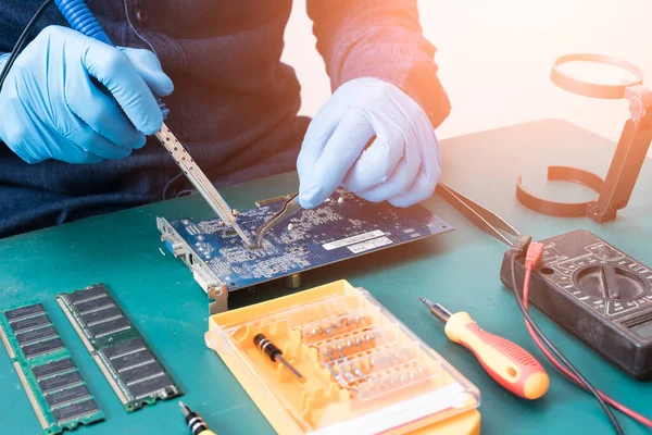 Electronics repair Stock Photos, Royalty Free Electronics repair Images ...