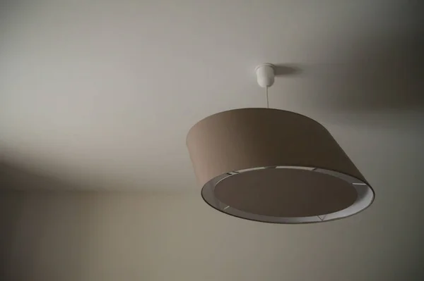 ⬇ Скачать картинки Потолок спот лампа, стоковые фото Потолок спот лампа ...