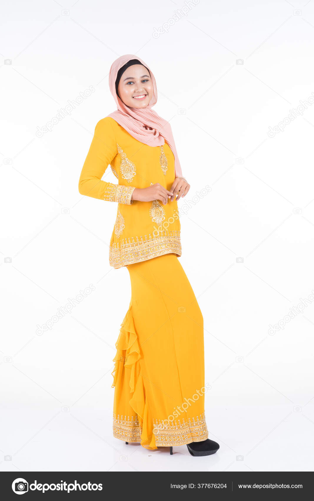 Beautiful Female Muslim Model Various Poses Wearing Modern Kurung Hijab ...