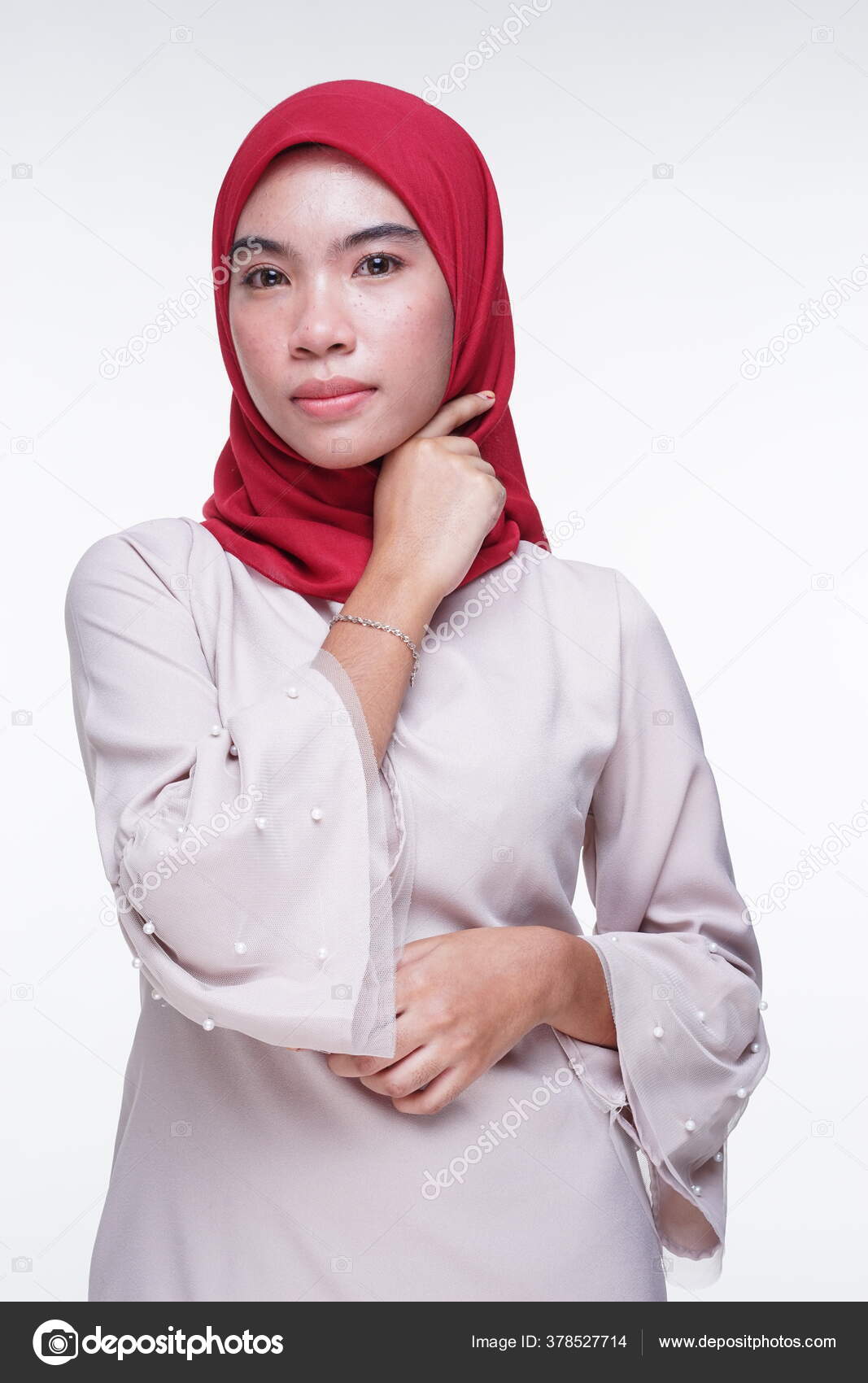Closeup Beautiful Muslim Female Model Cream Colored Modern Kebaya Red ...
