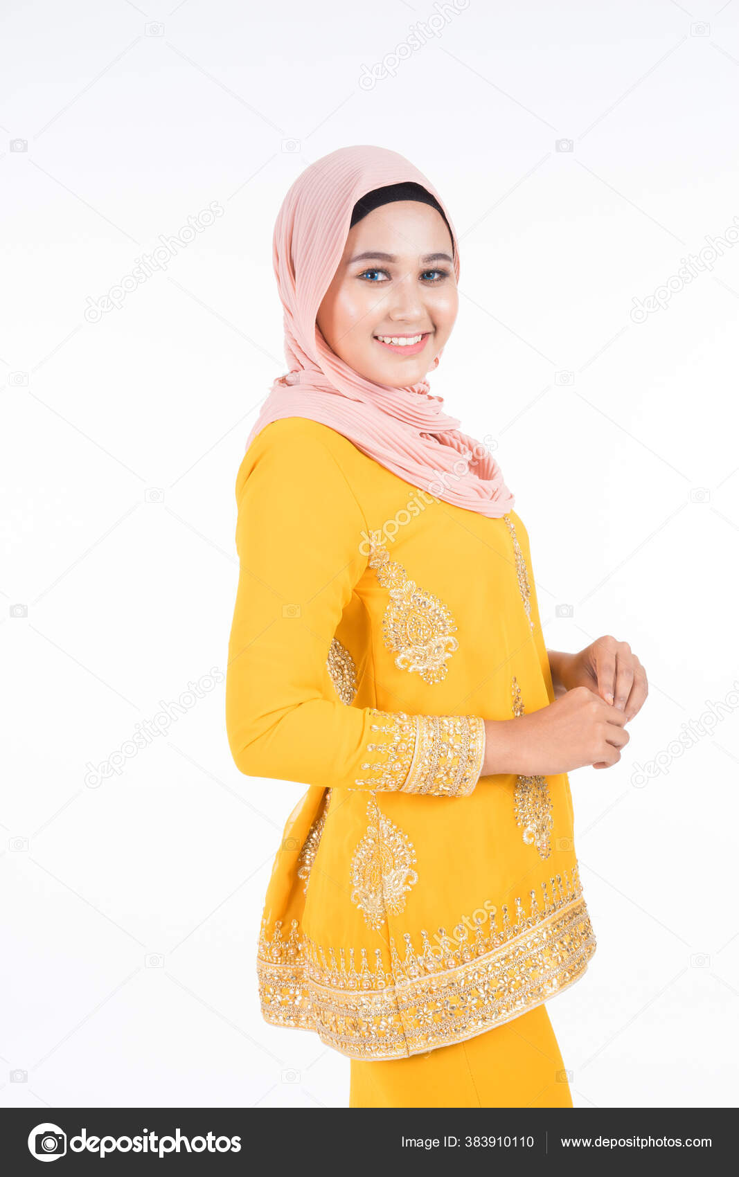Beautiful Female Muslim Model Various Poses Wearing Modern Kurung Hijab ...