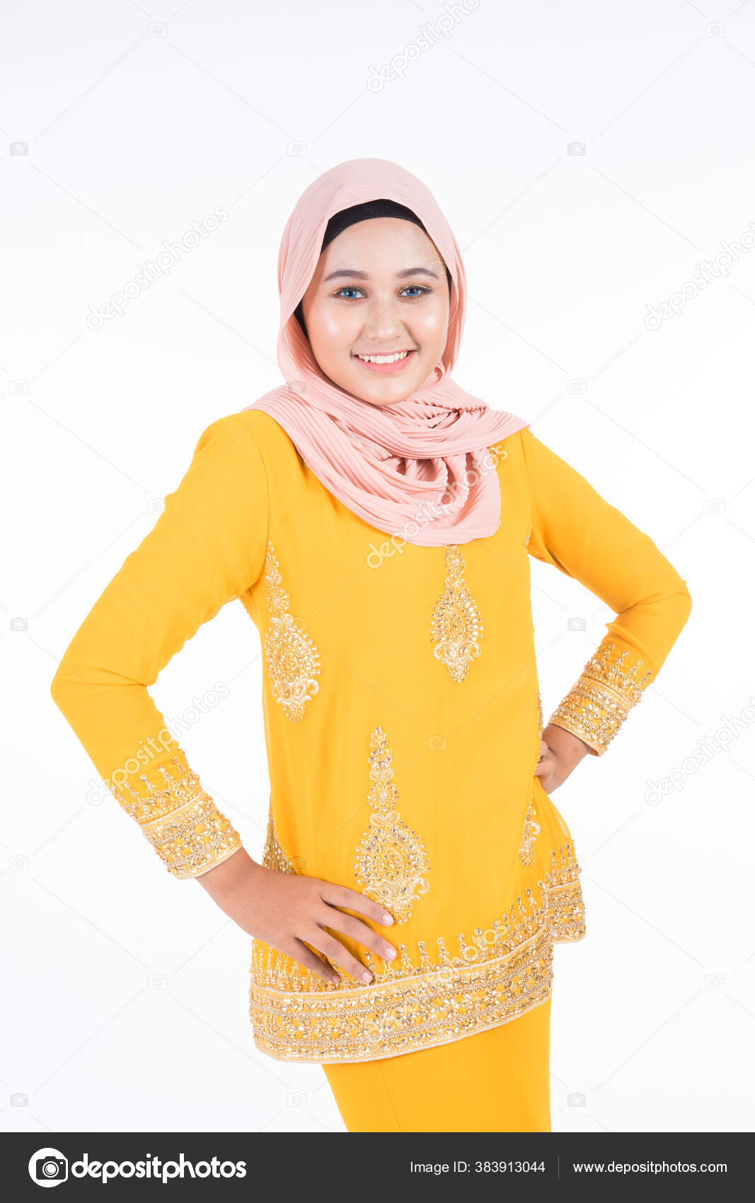 Beautiful Female Muslim Model Various Poses Wearing Modern Kurung Hijab ...