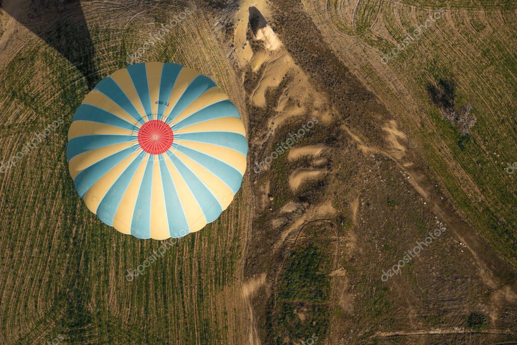 Impresionante paseo en globo aerostático sobre las famosas formaciones ...