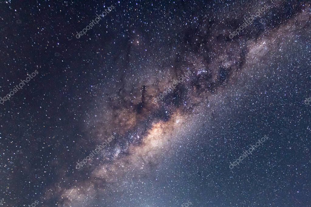 La Vía Láctea tomada de Killcare Beach en la costa central de NSW ...