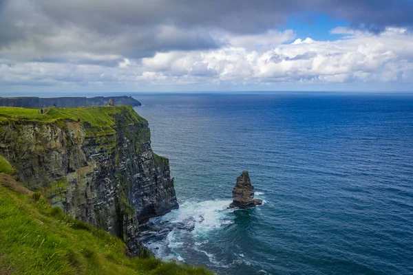 Dun briste sea stack ireland Stock Photos, Royalty Free Dun briste sea ...