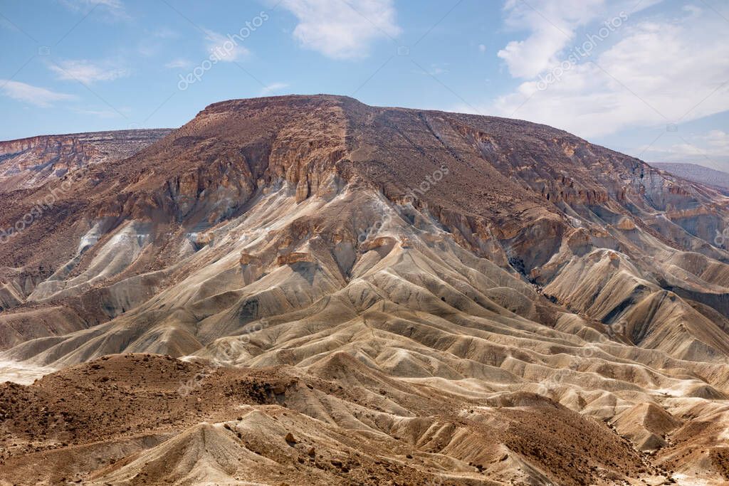 Hermoso paisaje colorido de arena del desierto Israel Negev Desierto ...
