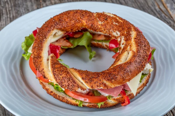 Bagel breakfast sandwich Stock Photos, Royalty Free Bagel breakfast ...