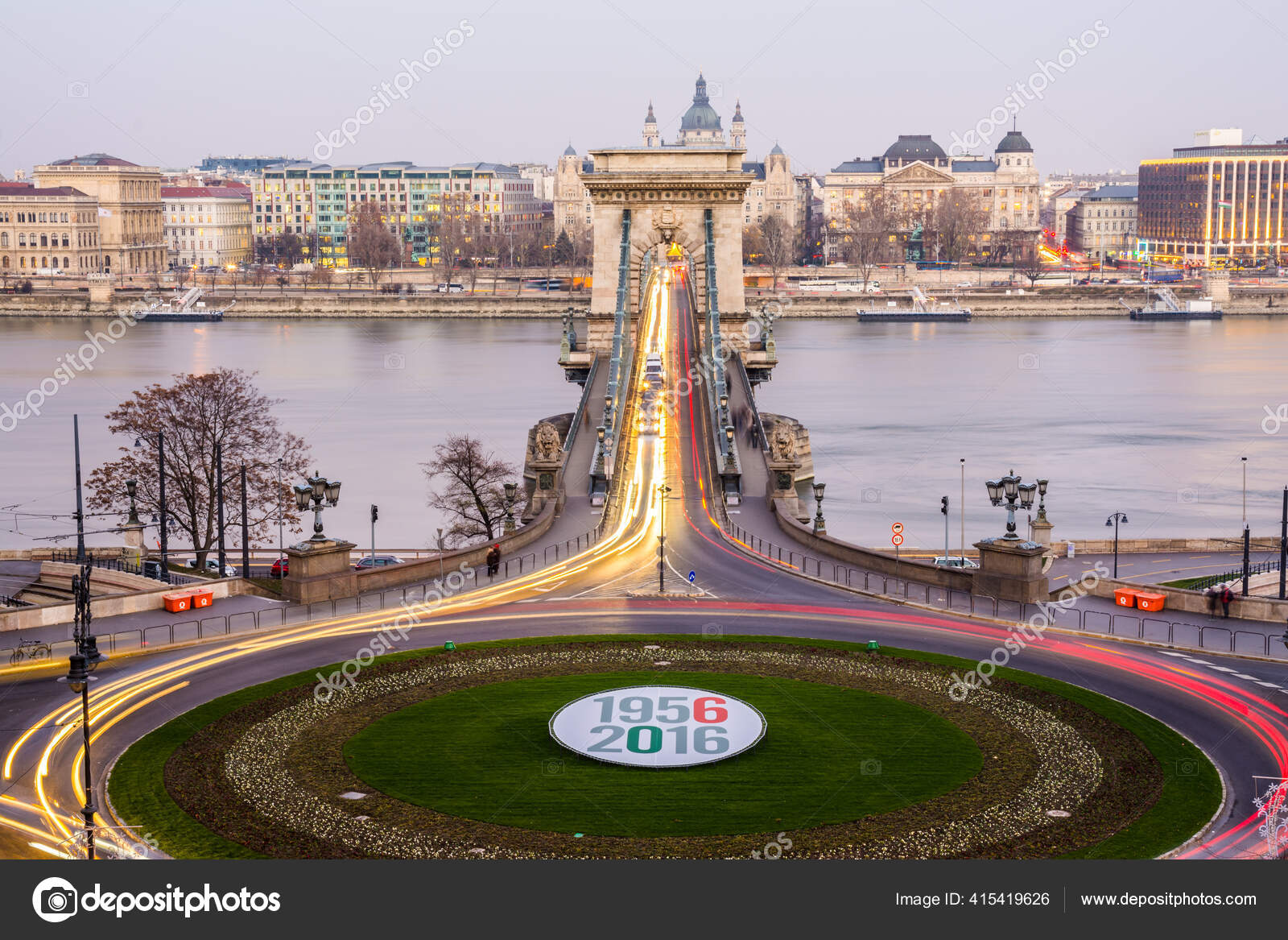 Views Chain Bridge Icon Budapest Hungary Stock Photo by ©jon_chica ...