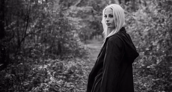 Mystical scene at forest, gothic woman, magical look, Halloween ideas ...