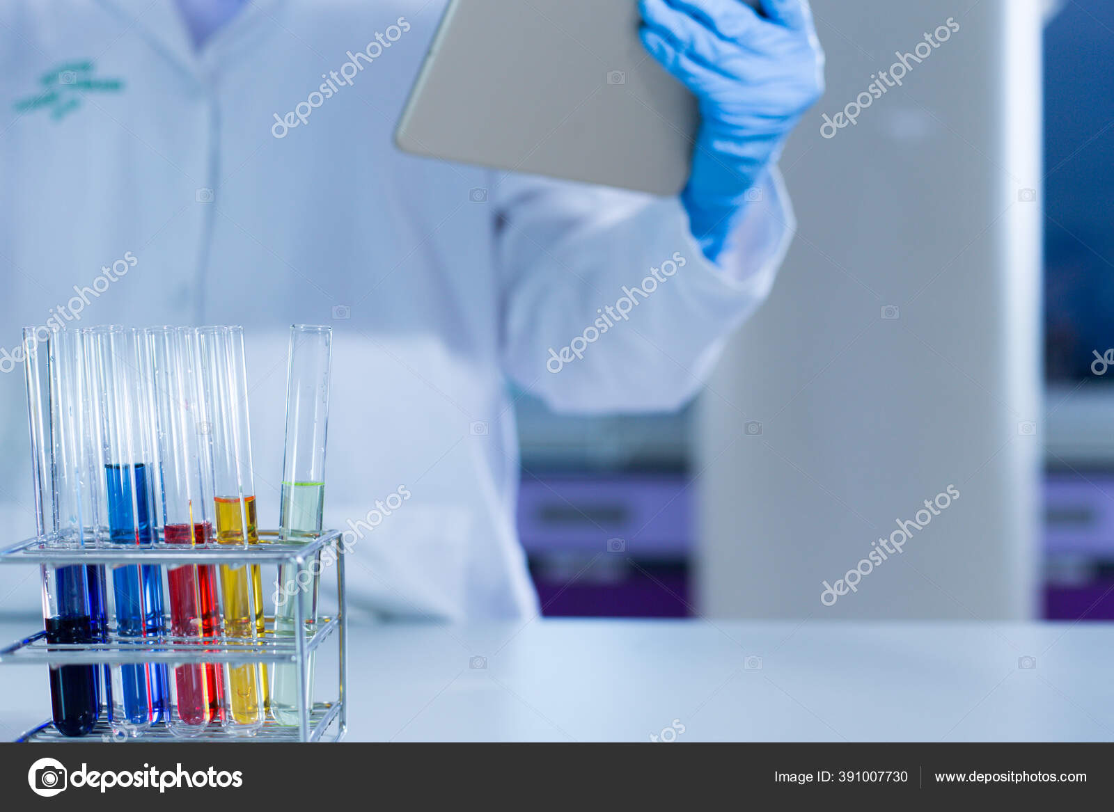 Titration Technique Laboratory — Stock Photo © p.thongdumhyu #391007730
