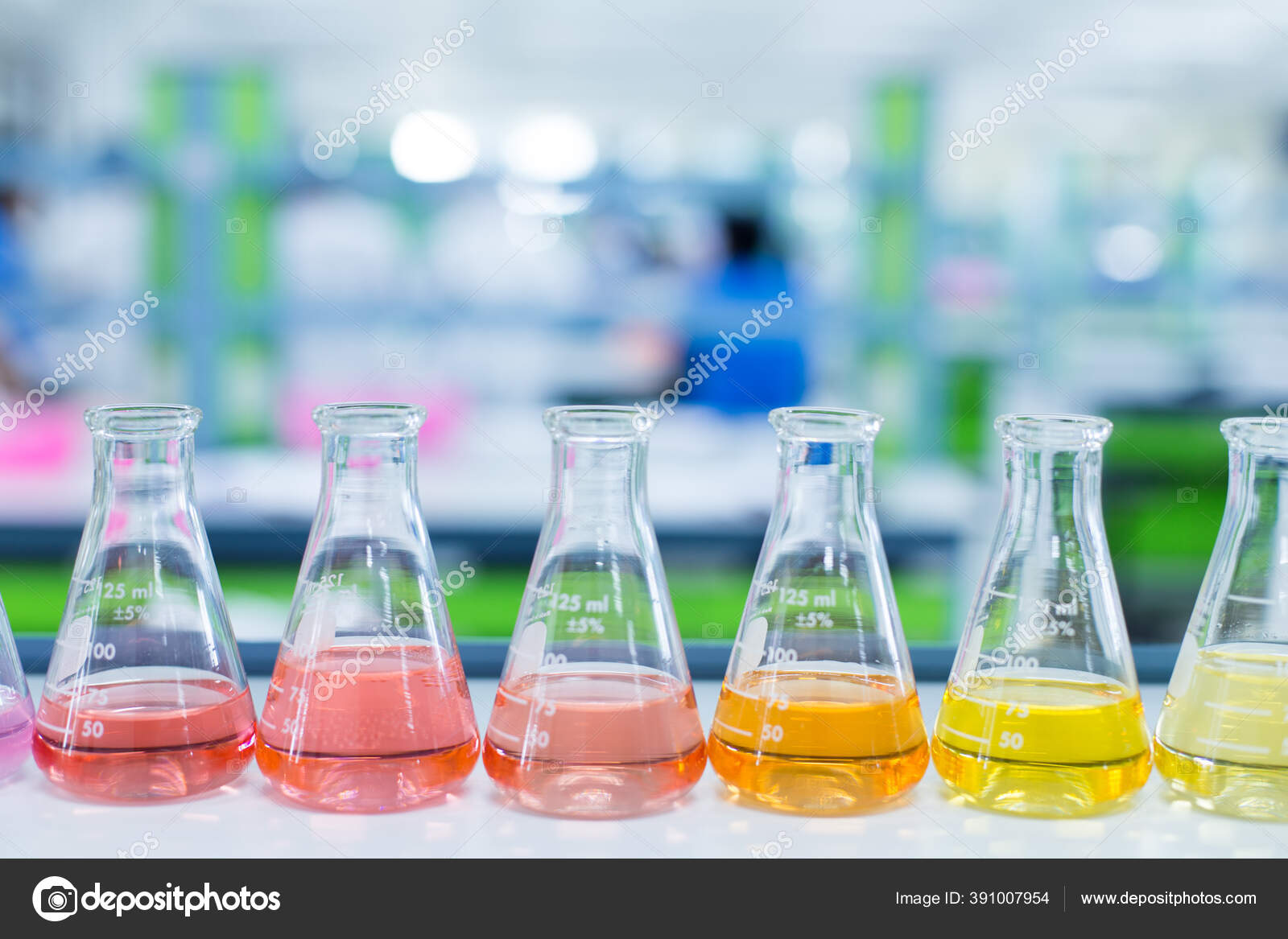 Titration Technique Laboratory — Stock Photo © p.thongdumhyu #391007954