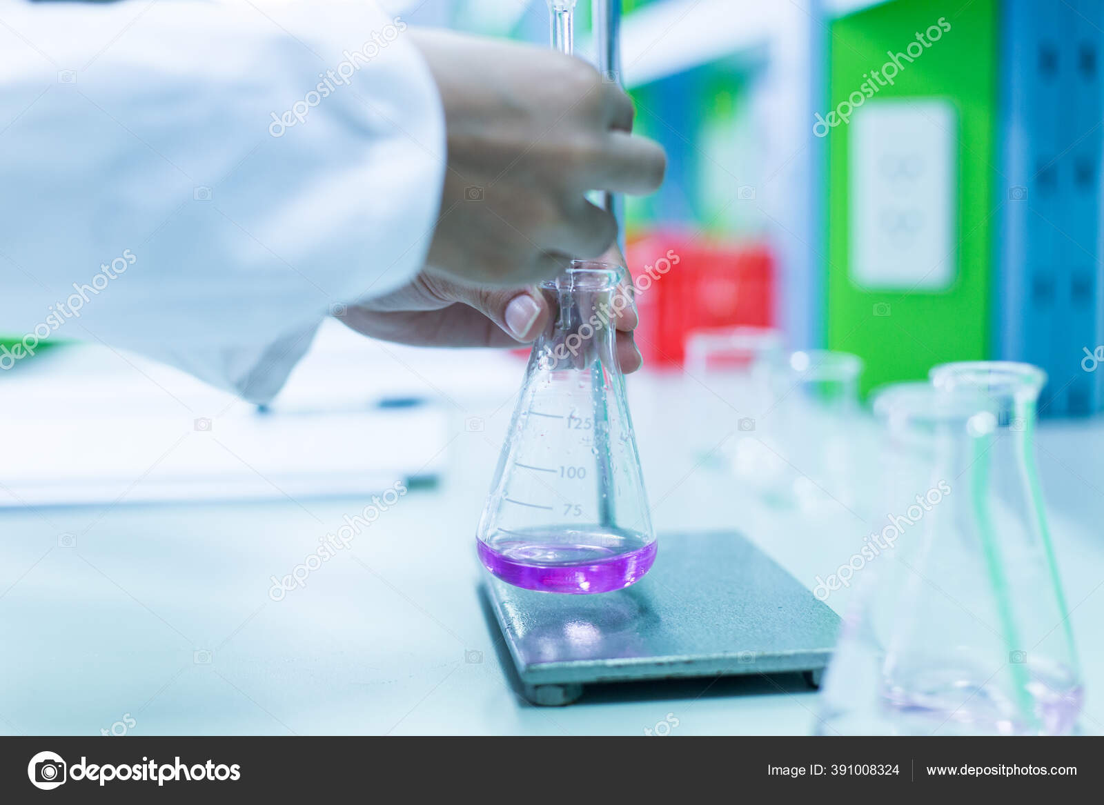 Titration Technique Laboratory — Stock Photo © p.thongdumhyu #391008324