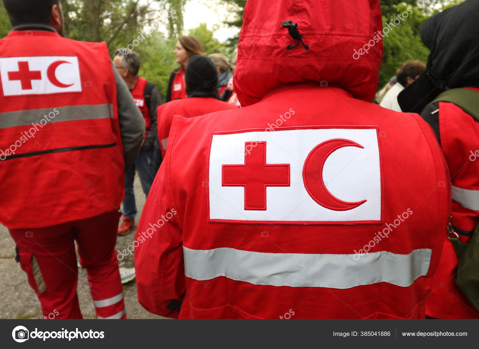 Details Red Cross Red Crescent Symbol Uniform Red Cross Red – Stock ... Details Red Cross Red Crescent Symbol Uniform Red Cross Red – Stock ...