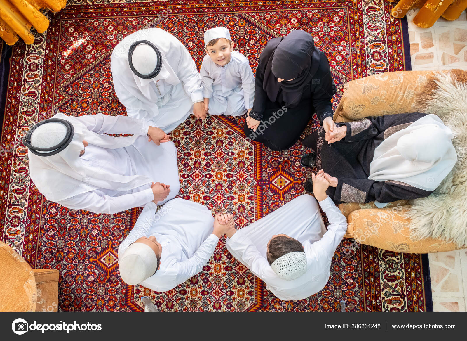 Arabic People Praying