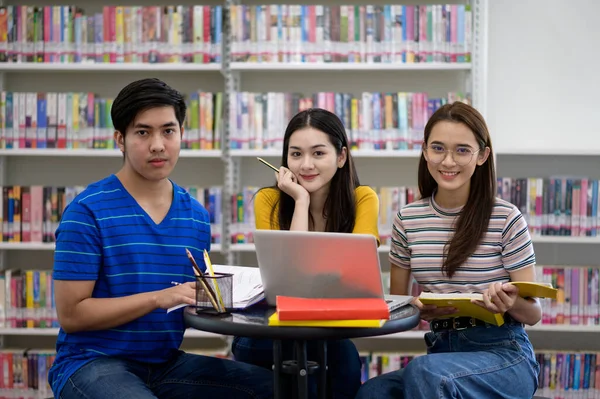 University students study Stock Photos, Royalty Free University ...