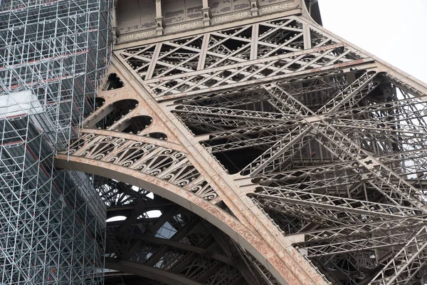 Scaffolding in paris Stock Photos, Royalty Free Scaffolding in paris ...