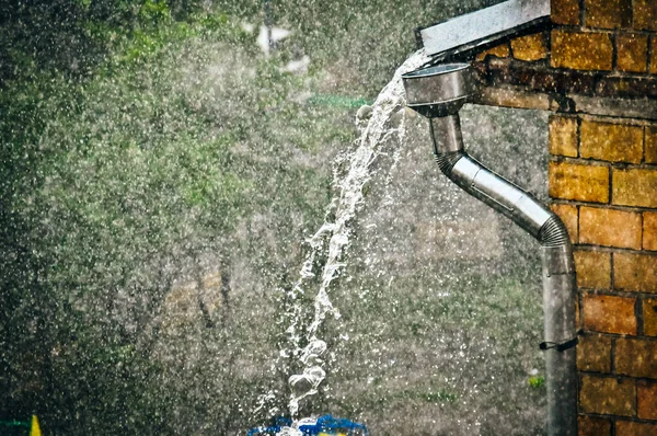 Drain rainwater fotos de stock, imágenes de Drain rainwater sin ...