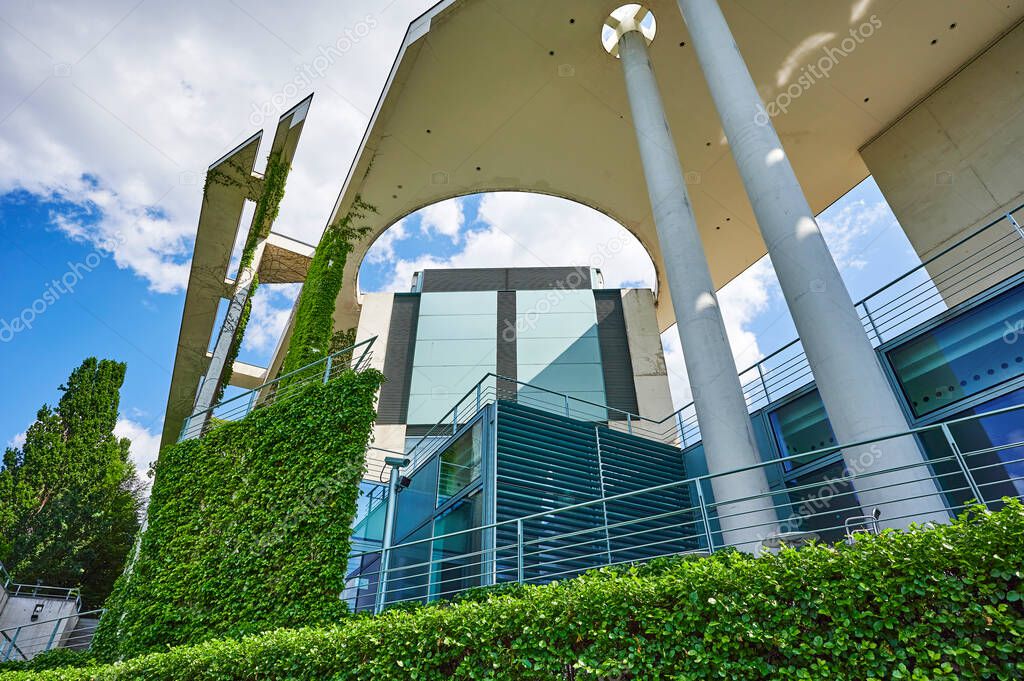 Berlín, Alemania - 14 de junio de 2020: Partes de la arquitectura ...