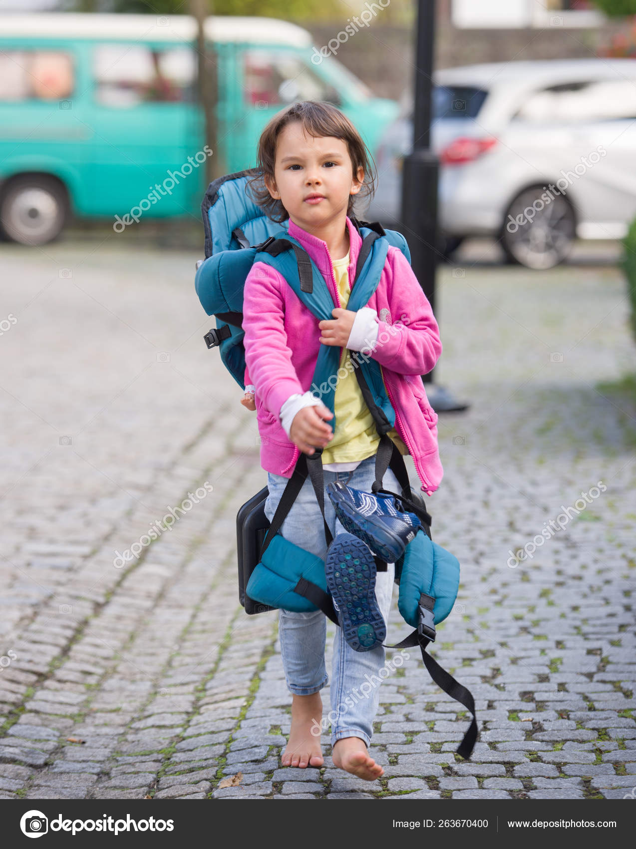 Little Girl Big Backpack Stock Photo by ©tutye 263670400