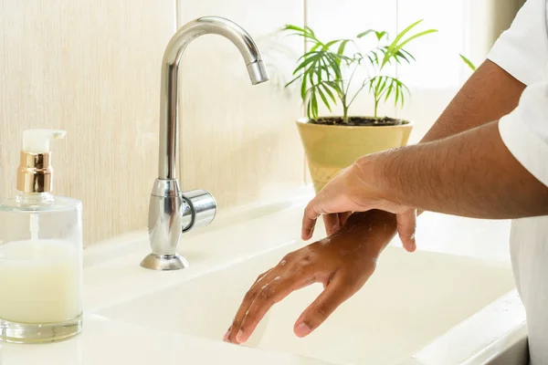 Handwashing routine Stock Photos, Royalty Free Handwashing routine ...