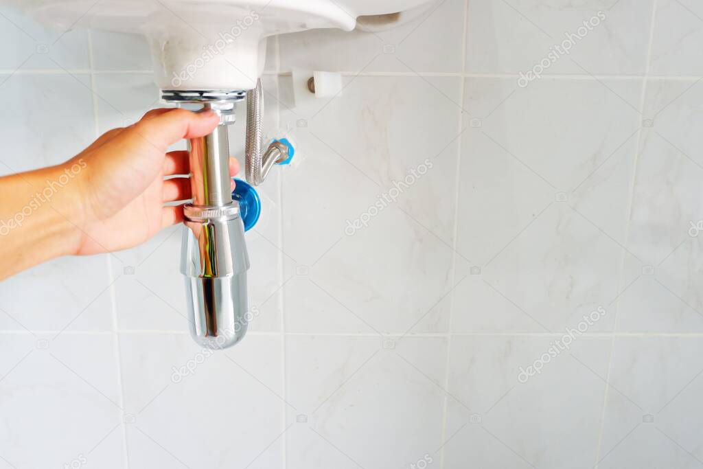 Esta es la instalación de tubería de entrada de agua y la instalación ...