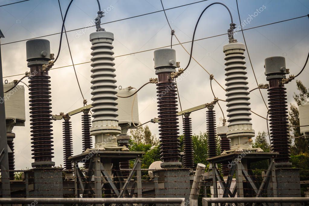 Equipo de transformadores y convertidores eléctricos de alta tensión en ...