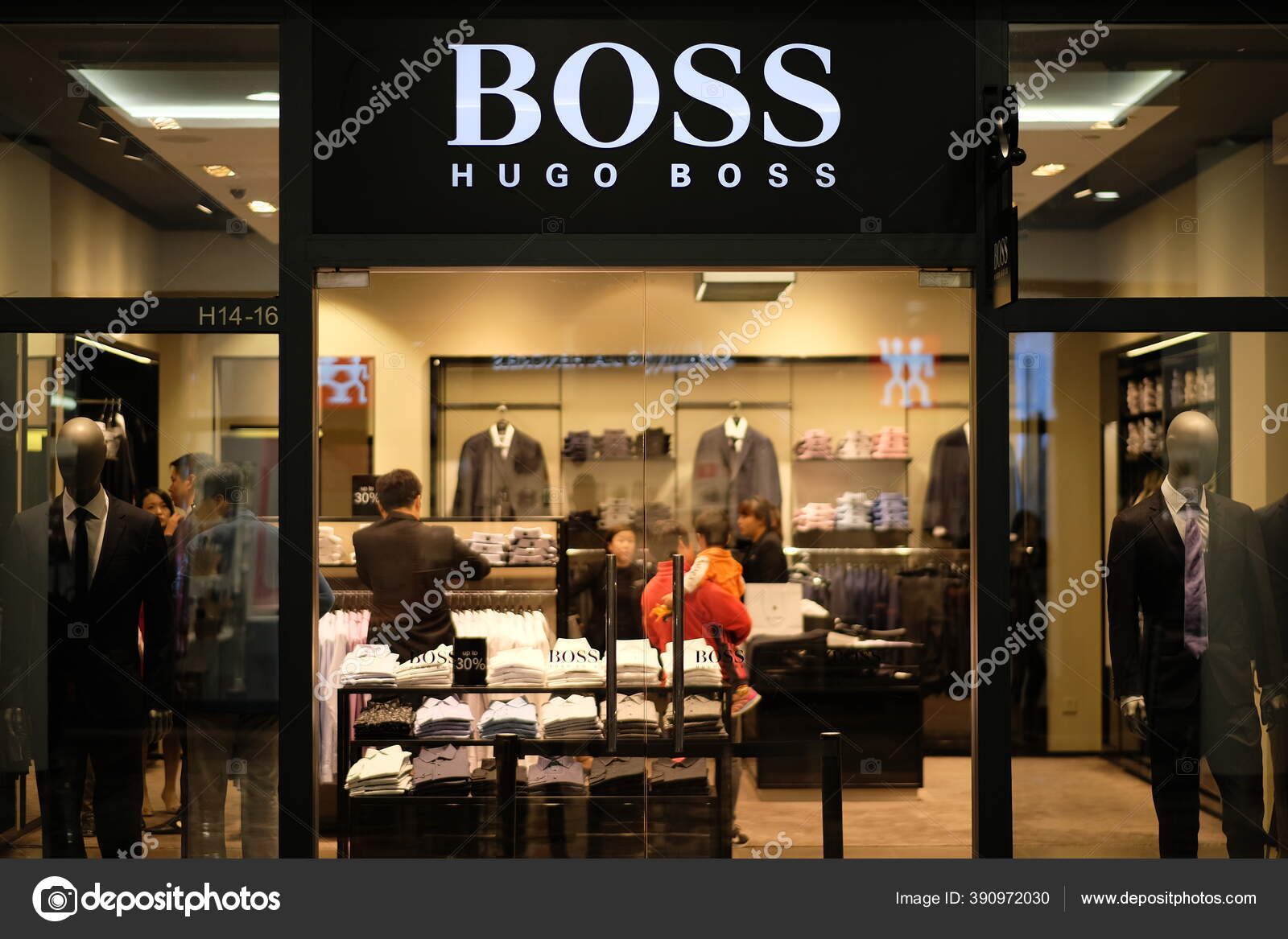 Shanghai China Oct 2019 Fachada Tienda Ropa Hugo Boss Florentia — Foto ...