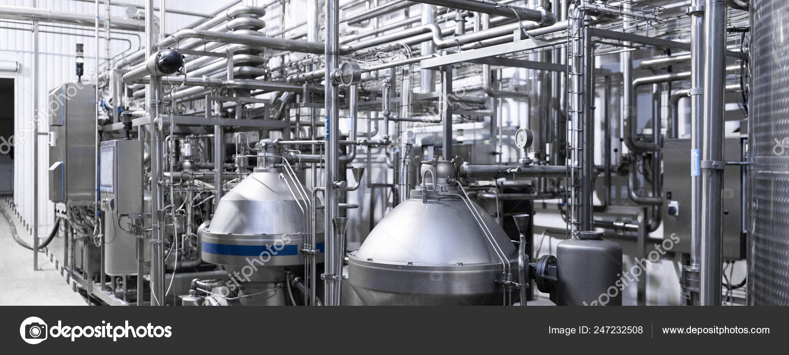 Steel tanks or vats , pipe lines and other equipment tool in plant ...