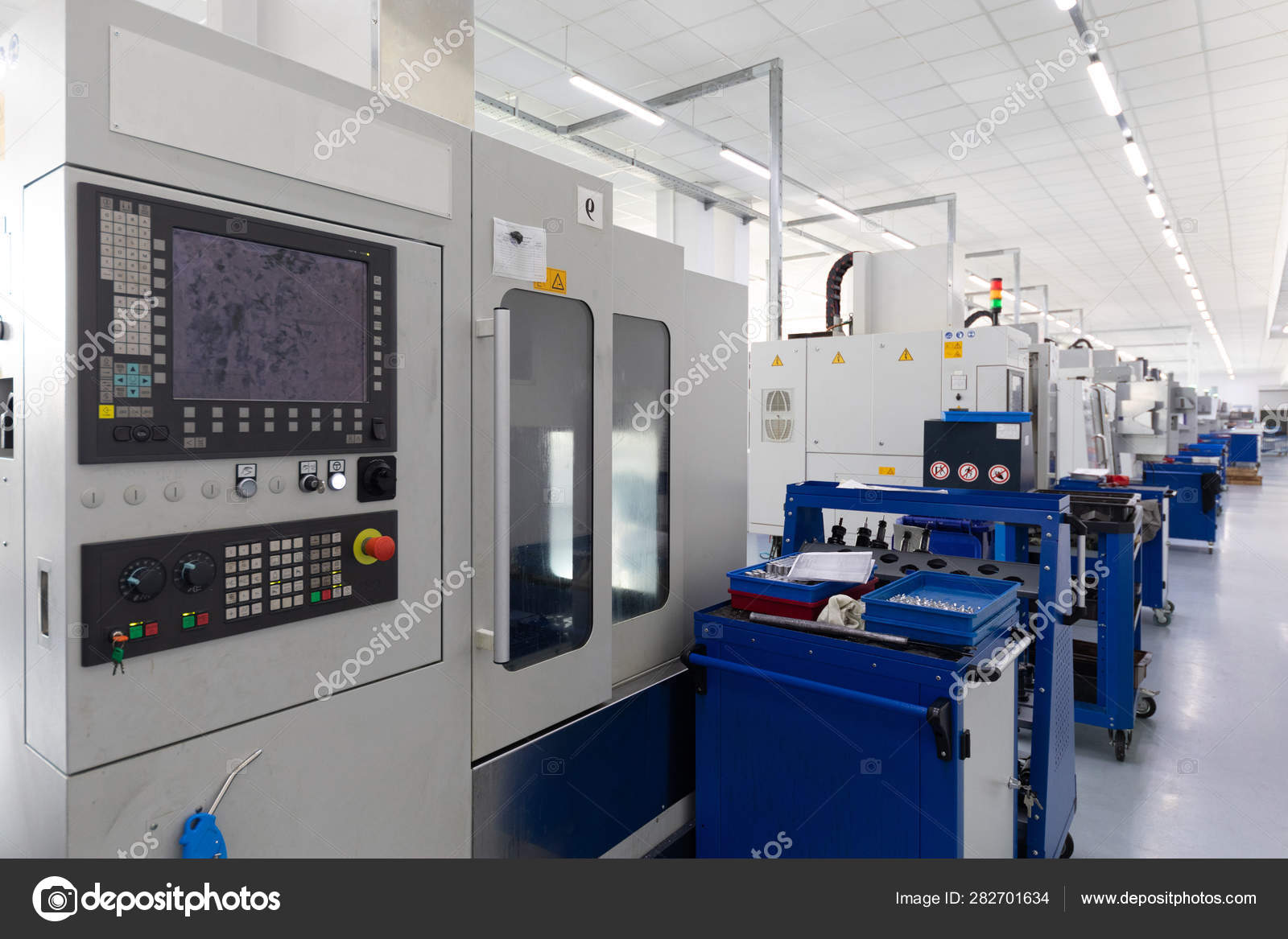 Close Shot Screw Cutting Machine Factory Makes Metal Details — Stock ...