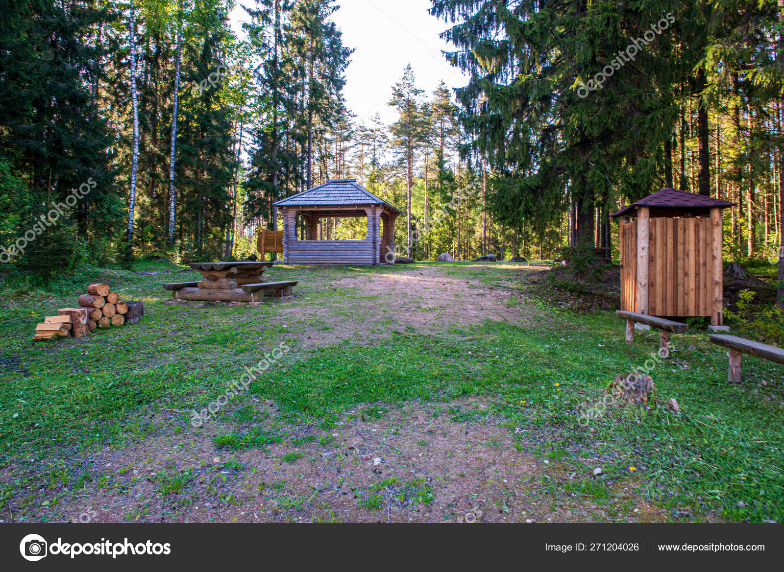 Old wooden plank building structure in countryside — Stock Photo ...