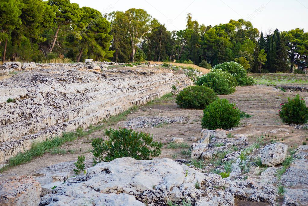 Vistas panorámicas del mar desde la popa de un crucero de lujo, contra ...