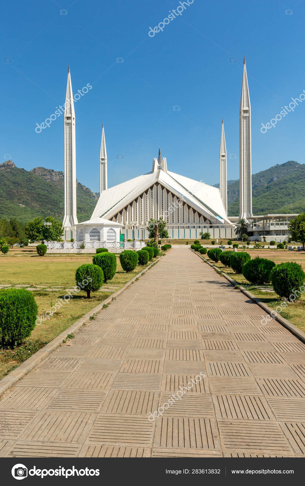 Shah Faisal Mosque One Largest Mosques World Islamabad Pakistan Stock ...