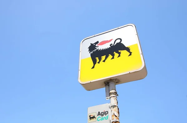 Signo de pala Stock Photos, Royalty Free Signo de pala Images ...