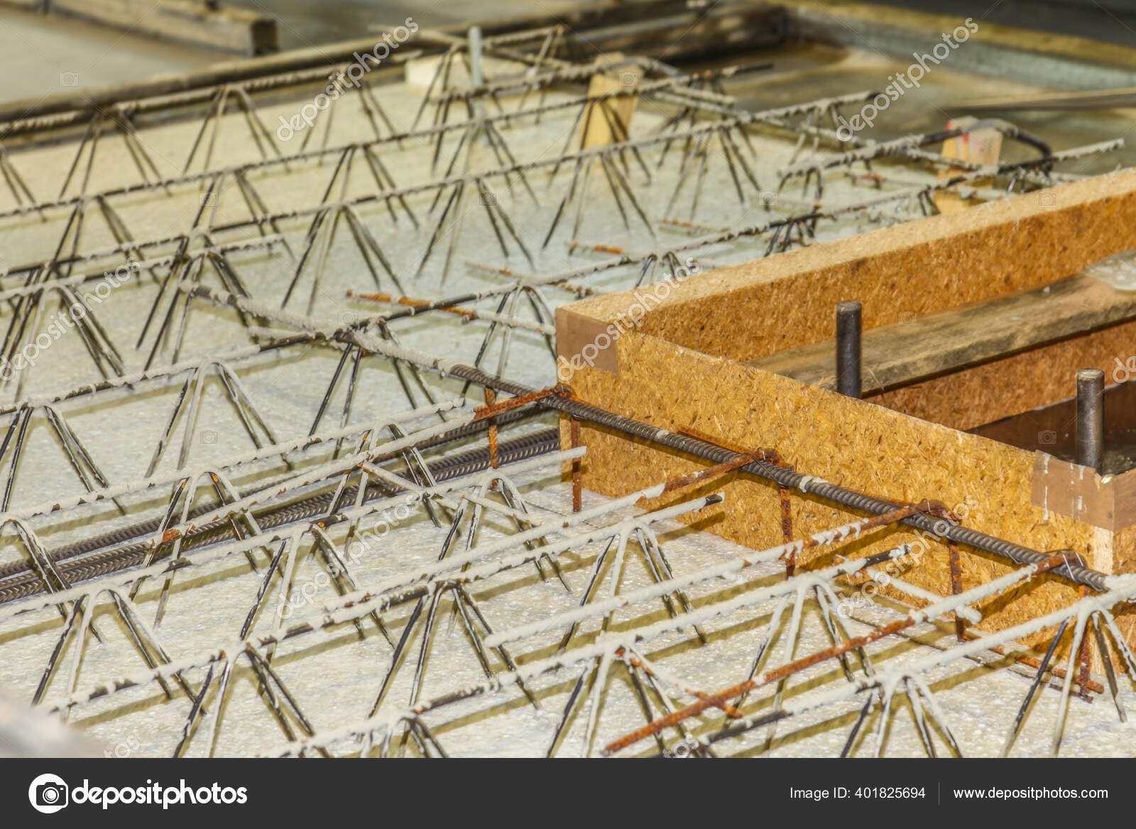 Close Picture Precast Girder Slab Stock Photo by ©Longo68 401825694