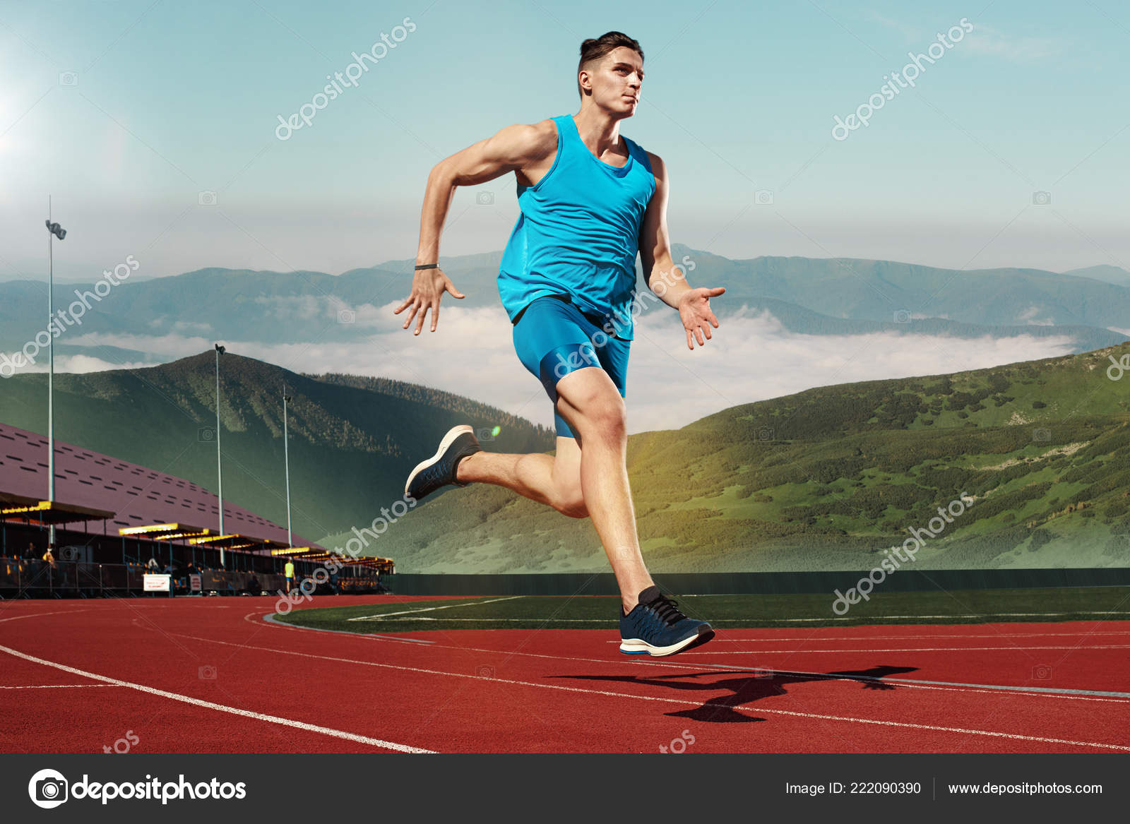 Homem correndo na pista. Ajuste corredor de fitness masculino correndo ...