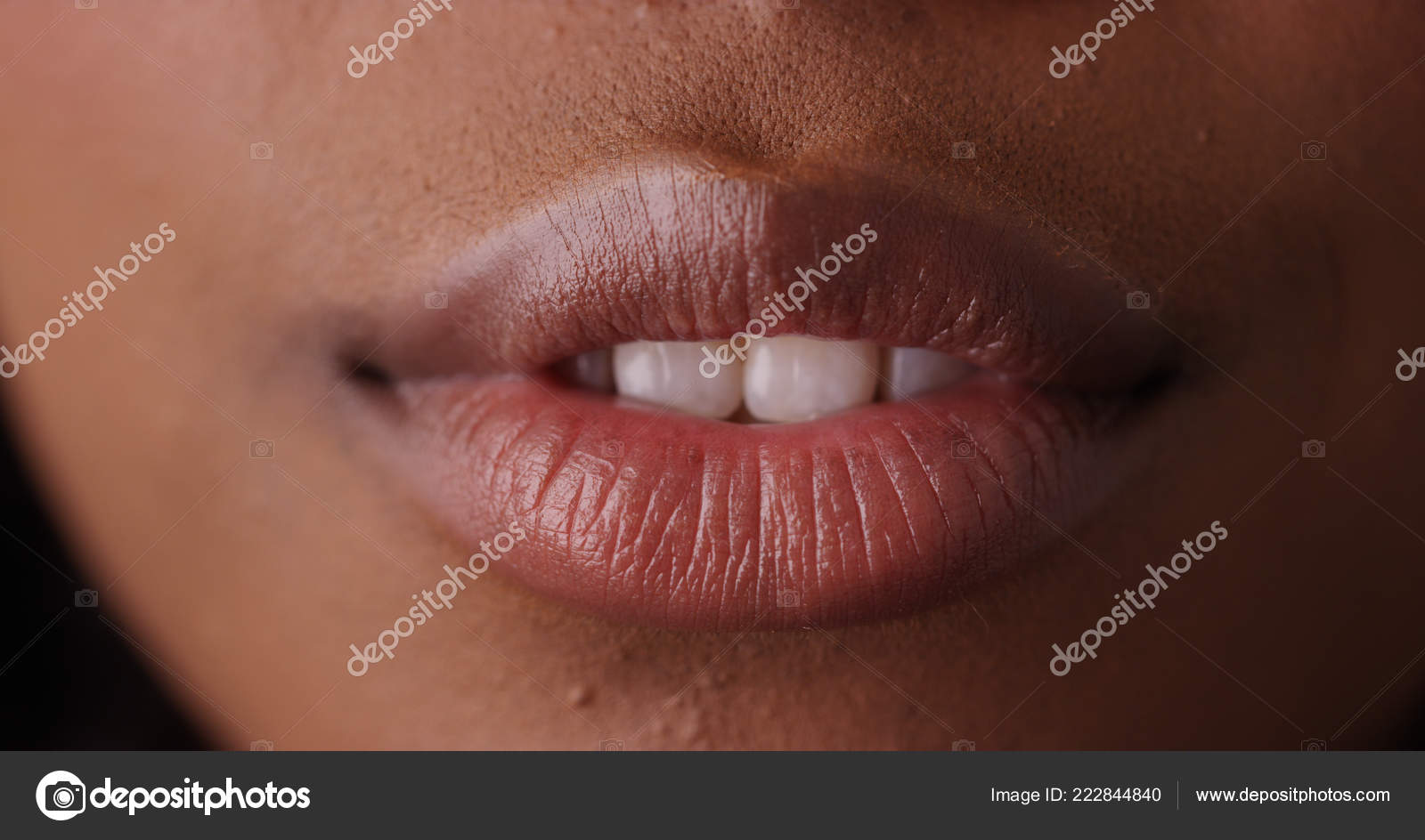 Extreme Close Sensual Black Woman's Lips Green Screen — Stock Photo ...