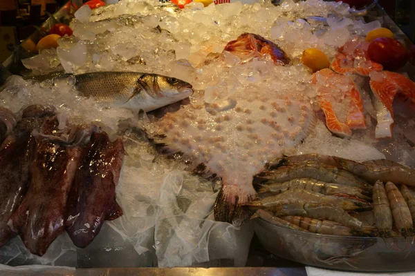 Seafood display case Stock Photos, Royalty Free Seafood display case ...