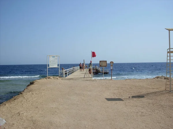 Plateforme de baignade images libres de droit, photos de Plateforme de ...