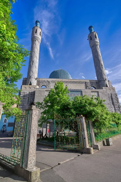 Exterior outdoor muslim mosque Stock Photos, Royalty Free Exterior ...