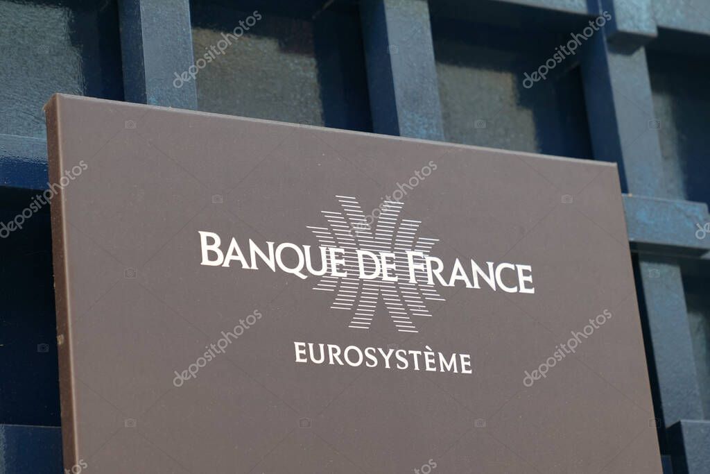 Burdeos, Aquitania / Francia - 08 16 2020: Banque de France logo sign ...