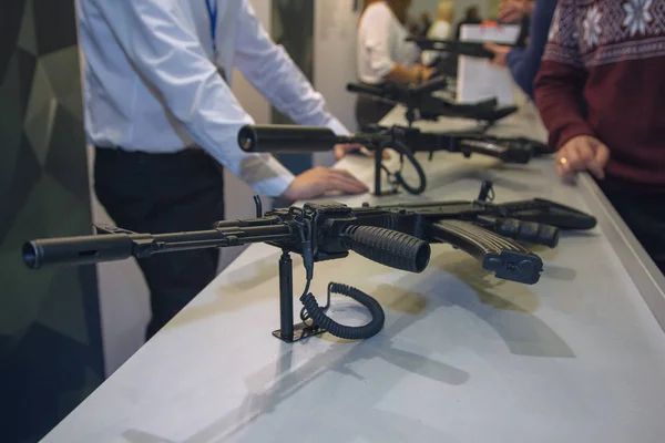 El fusil de kalashnikov Stock Photos, Royalty Free El fusil de ...