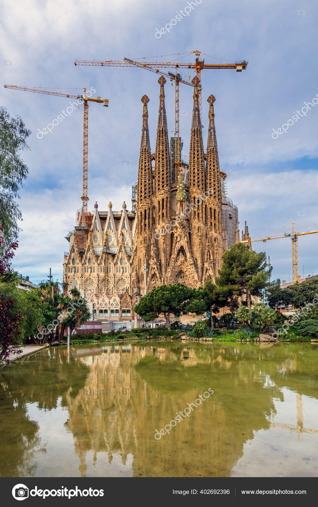 Antoni Gaudi Sagrada Familia