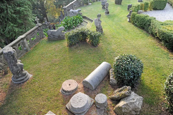 Lawn crypt Stock Photos, Royalty Free Lawn crypt Images | Depositphotos