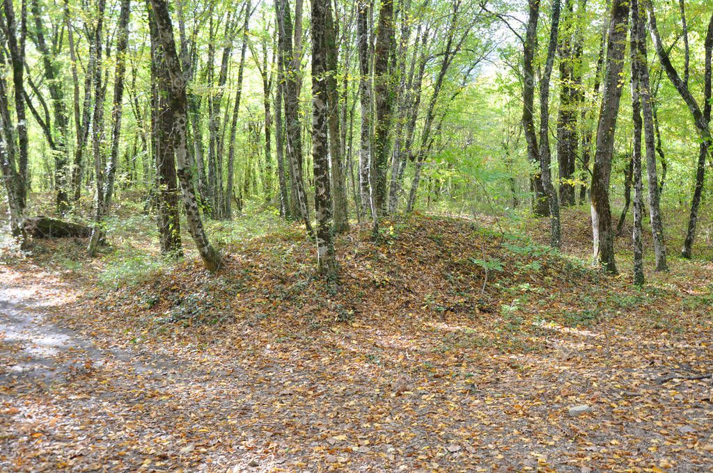 Kurgan es un antiguo entierro adighe de los siglos VIII-XI en el valle ...
