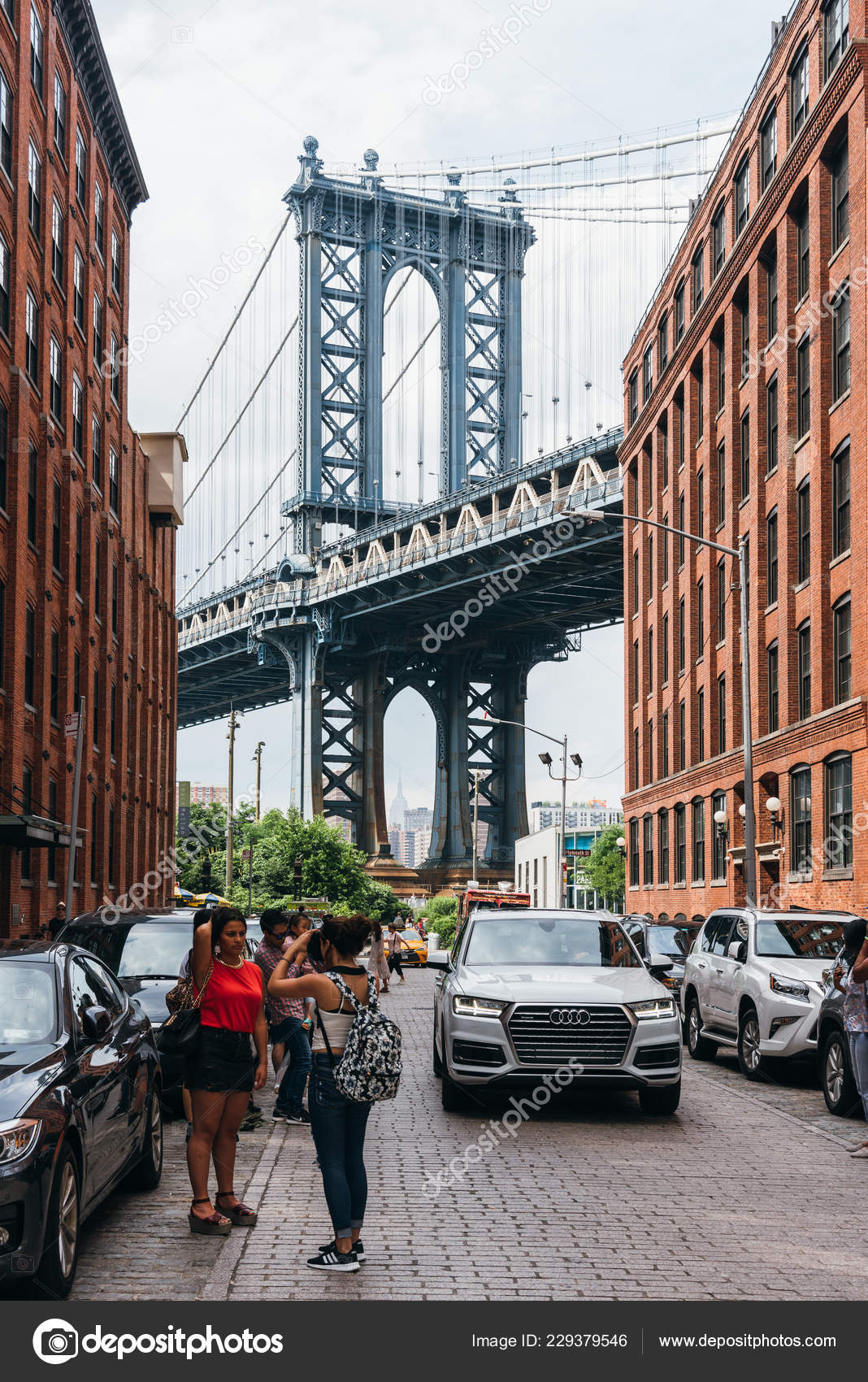 Iconic view of Manhattan Bridge from Brooklyn – Stock Editorial Photo ...