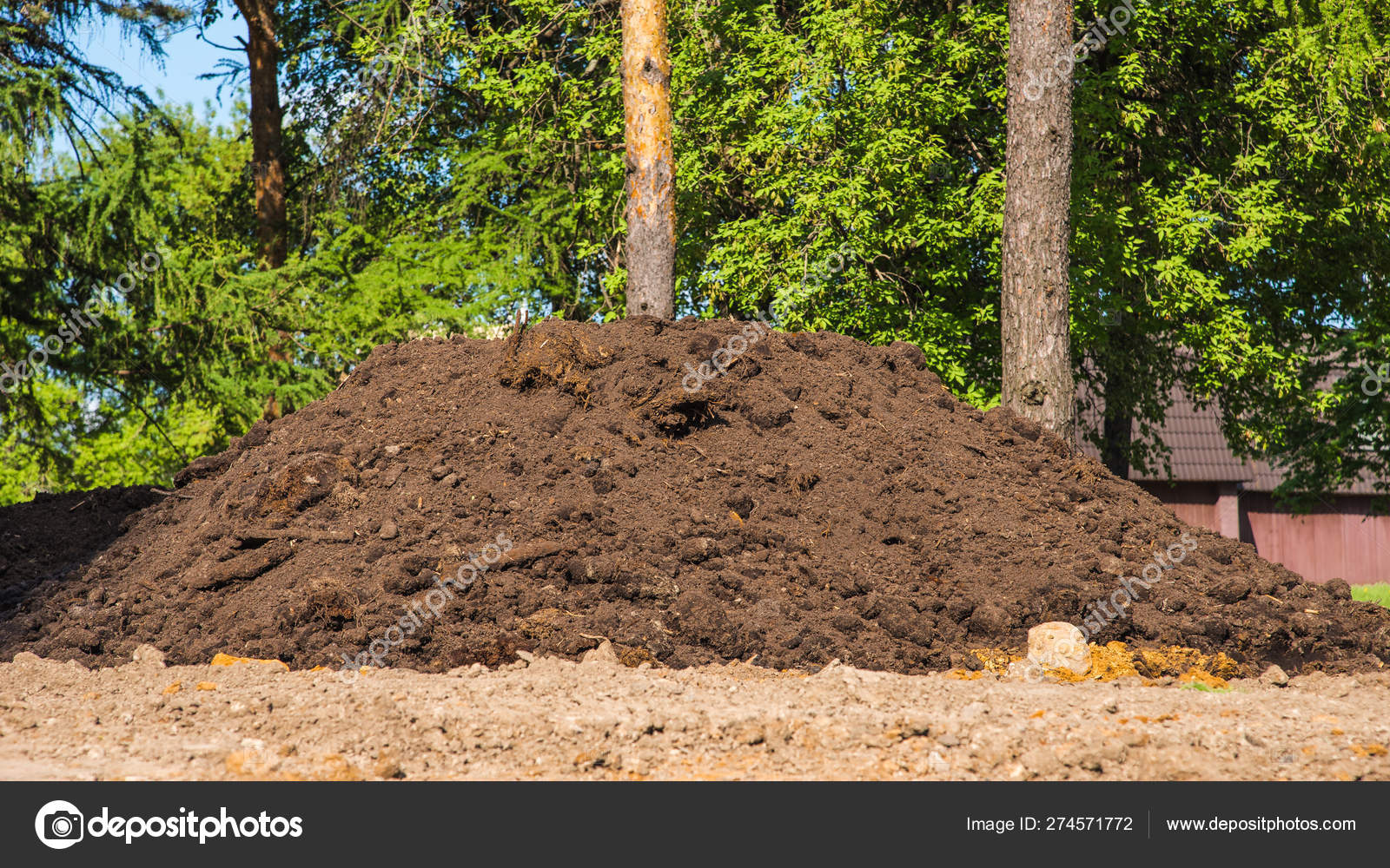 Big Pile Soil Compost — Stock Photo © imarksm #274571772