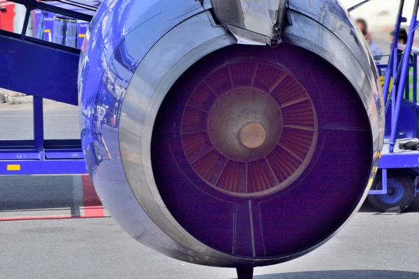 Airbus aircraft engine Stock Photos, Royalty Free Airbus aircraft ...