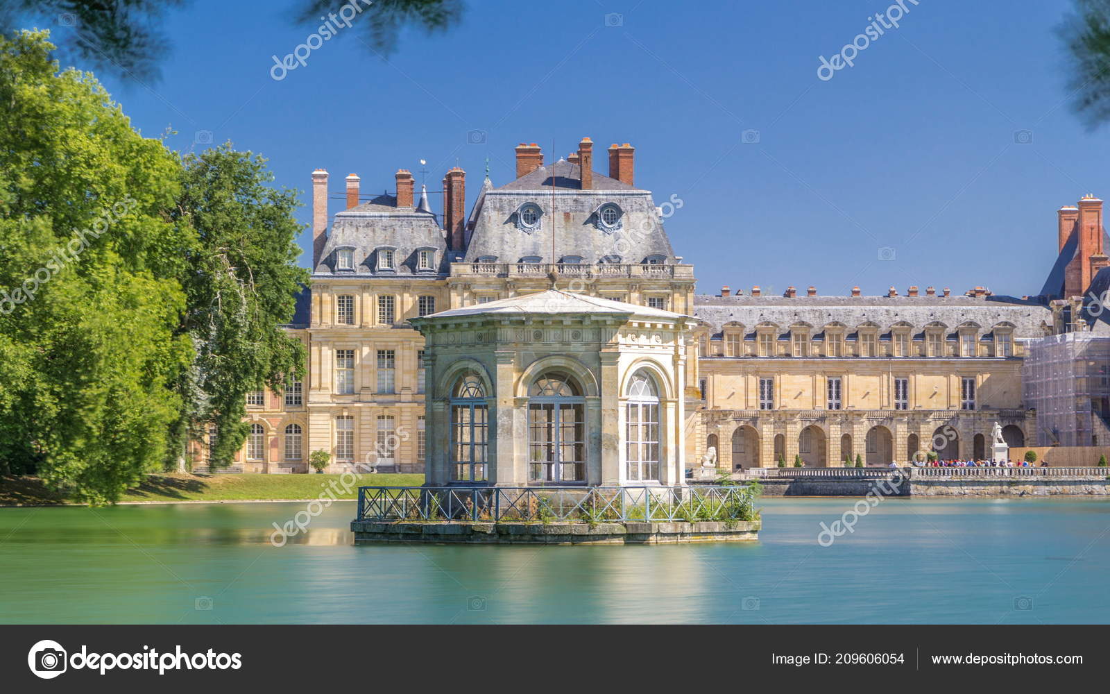 Versaille Medieval Castles