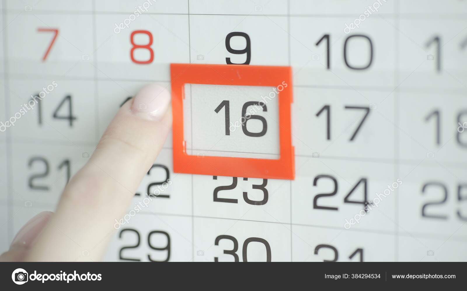 Womans hand in office changes date at wall calendar. 16 — Stock Photo ...