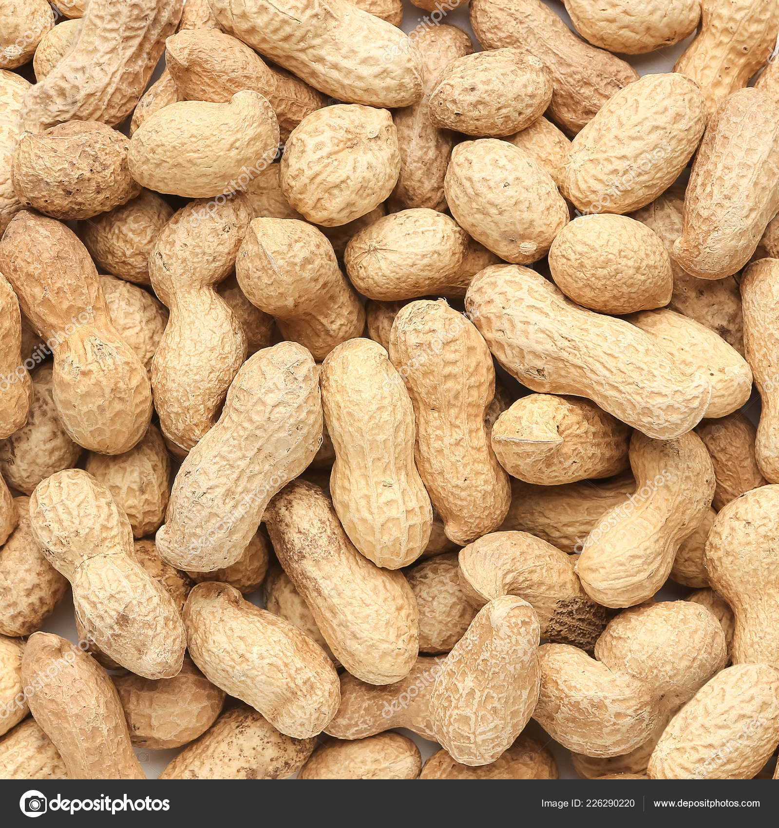 Peanuts in shell texture background, on display at farmers market Stock ...